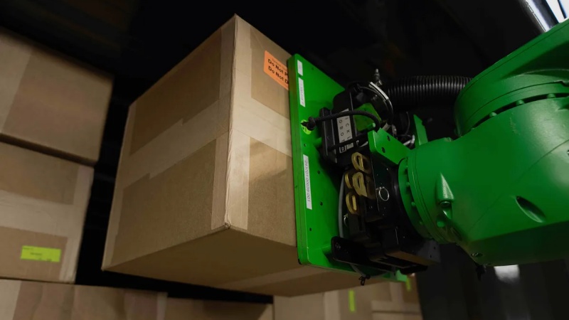 Robots poised to enter UPS unloading sites as logistics automation ...