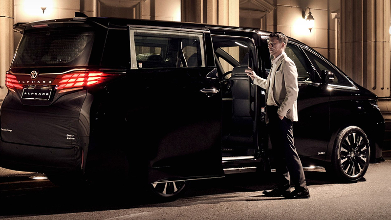 Toyota Sets Record Sales, Fueled by Surging Demand for Hybrids | The ...